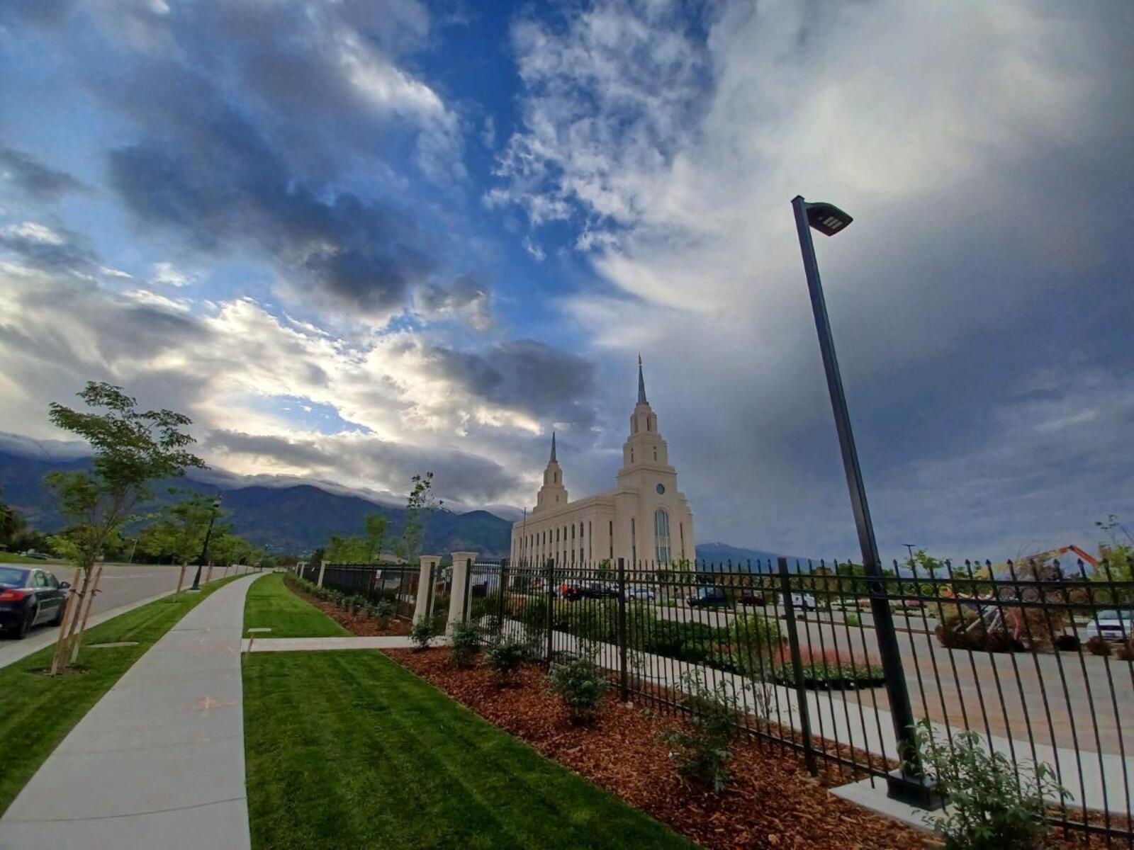 Layton Utah Temple Photograph Gallery | ChurchofJesusChristTemples.org