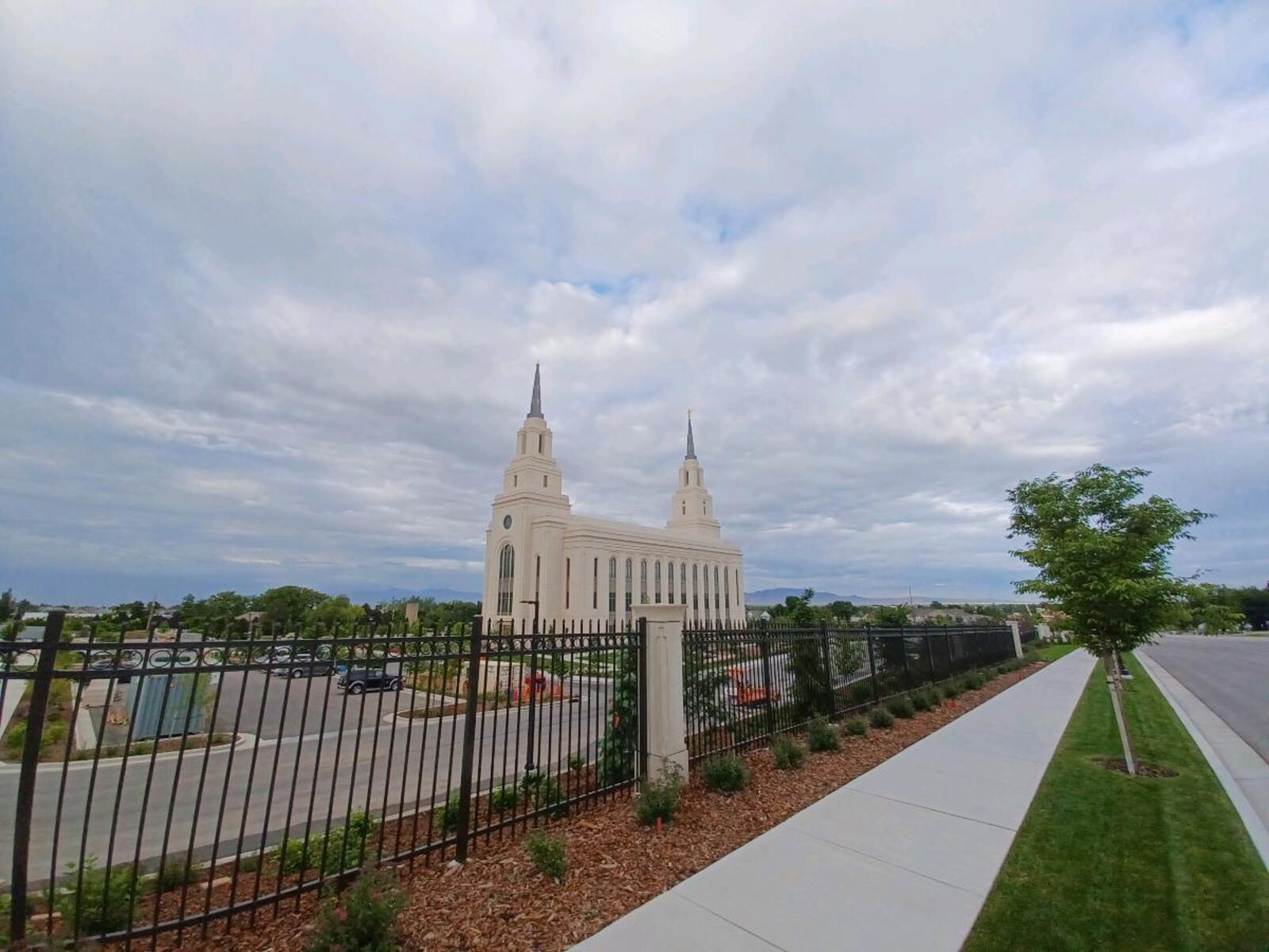 Layton Utah Temple Photograph Gallery | ChurchofJesusChristTemples.org