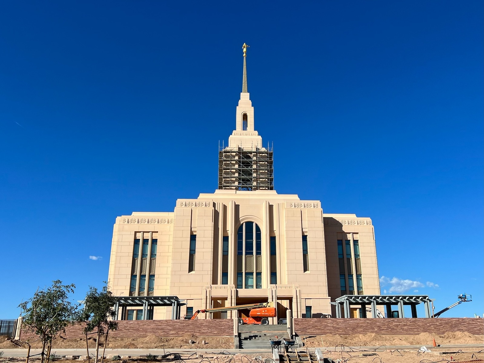 Red Cliffs Utah Temple Photograph Gallery | ChurchofJesusChristTemples.org