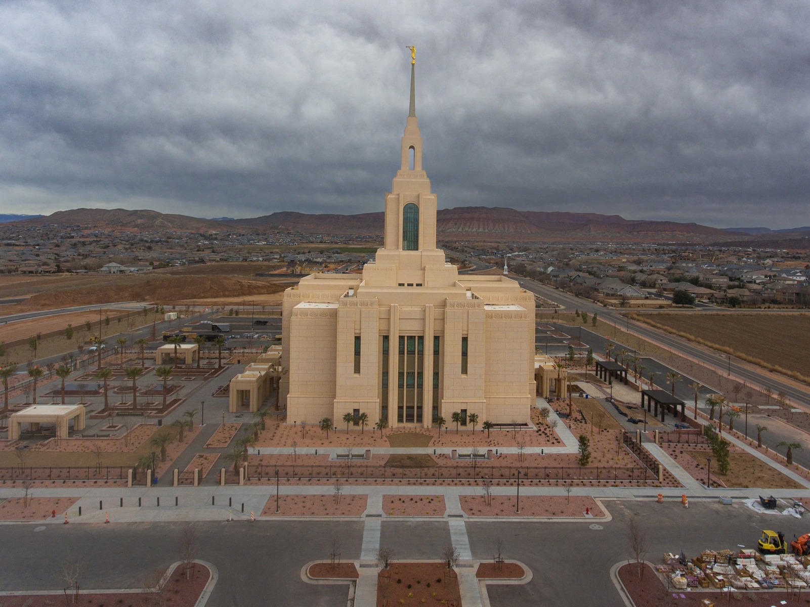 Red Cliffs Utah Temple Photograph Gallery | ChurchofJesusChristTemples.org