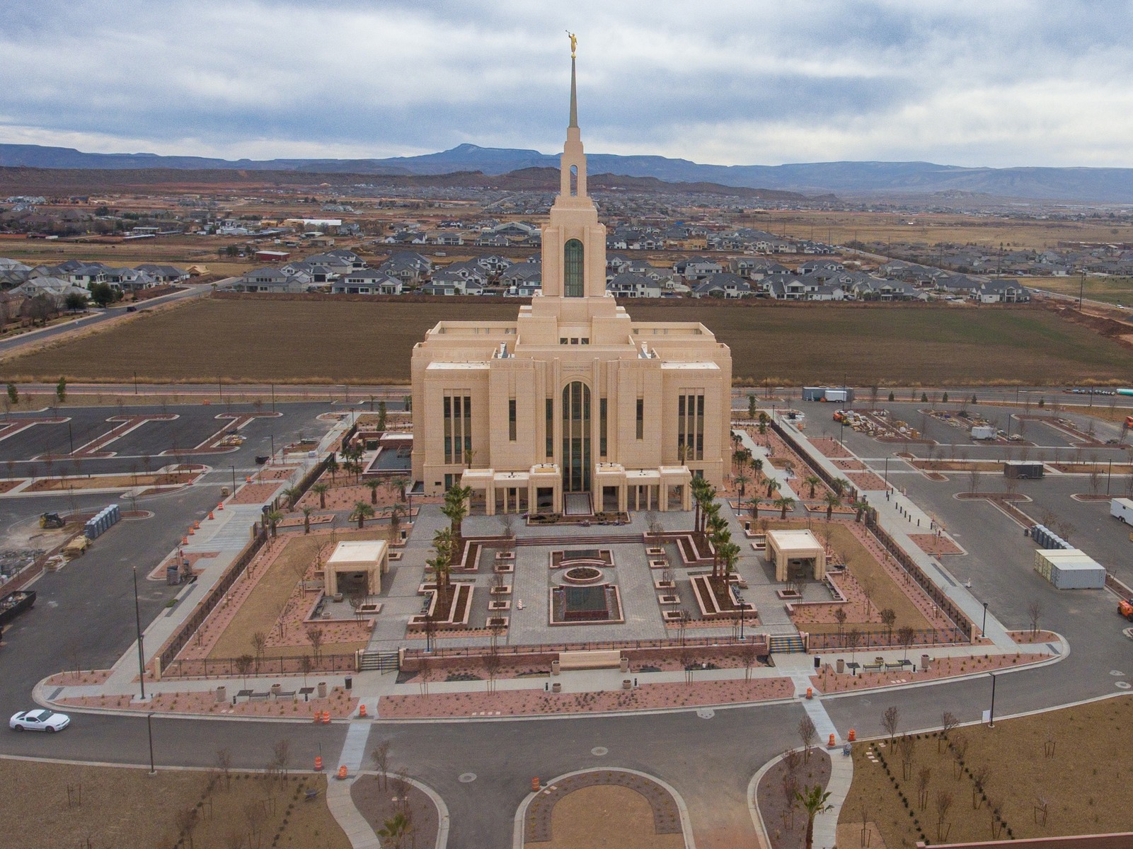 Red Cliffs Utah Temple Photograph Gallery | ChurchofJesusChristTemples.org