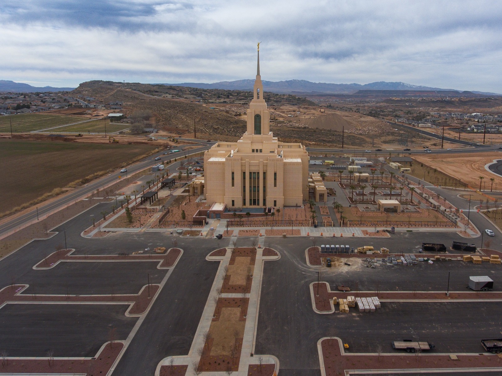 Red Cliffs Utah Temple Photograph Gallery | ChurchofJesusChristTemples.org
