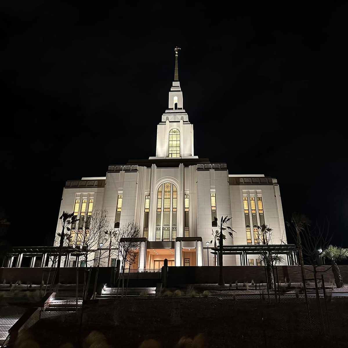 Red Cliffs Utah Temple Photograph Gallery | ChurchofJesusChristTemples.org