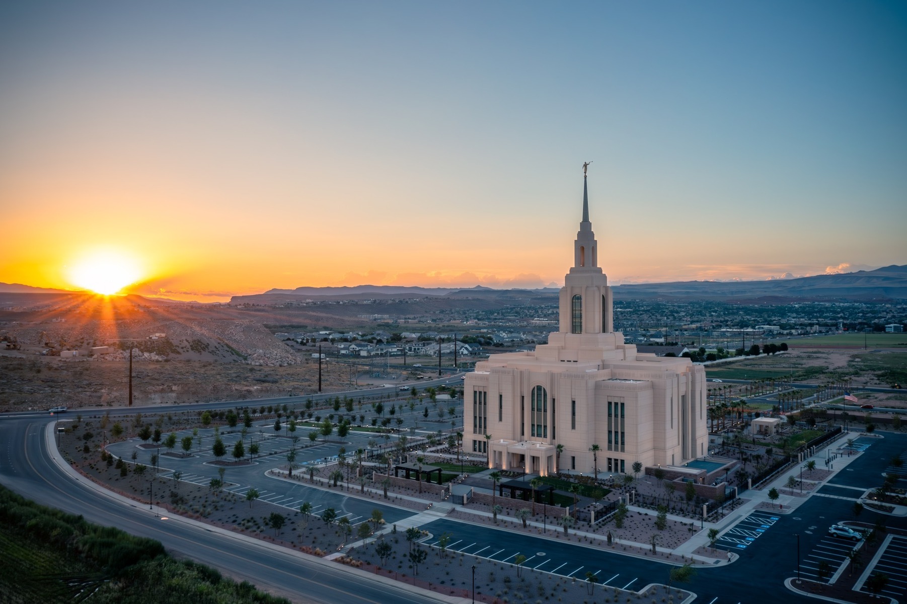 Red Cliffs Utah Temple Photograph Gallery | ChurchofJesusChristTemples.org