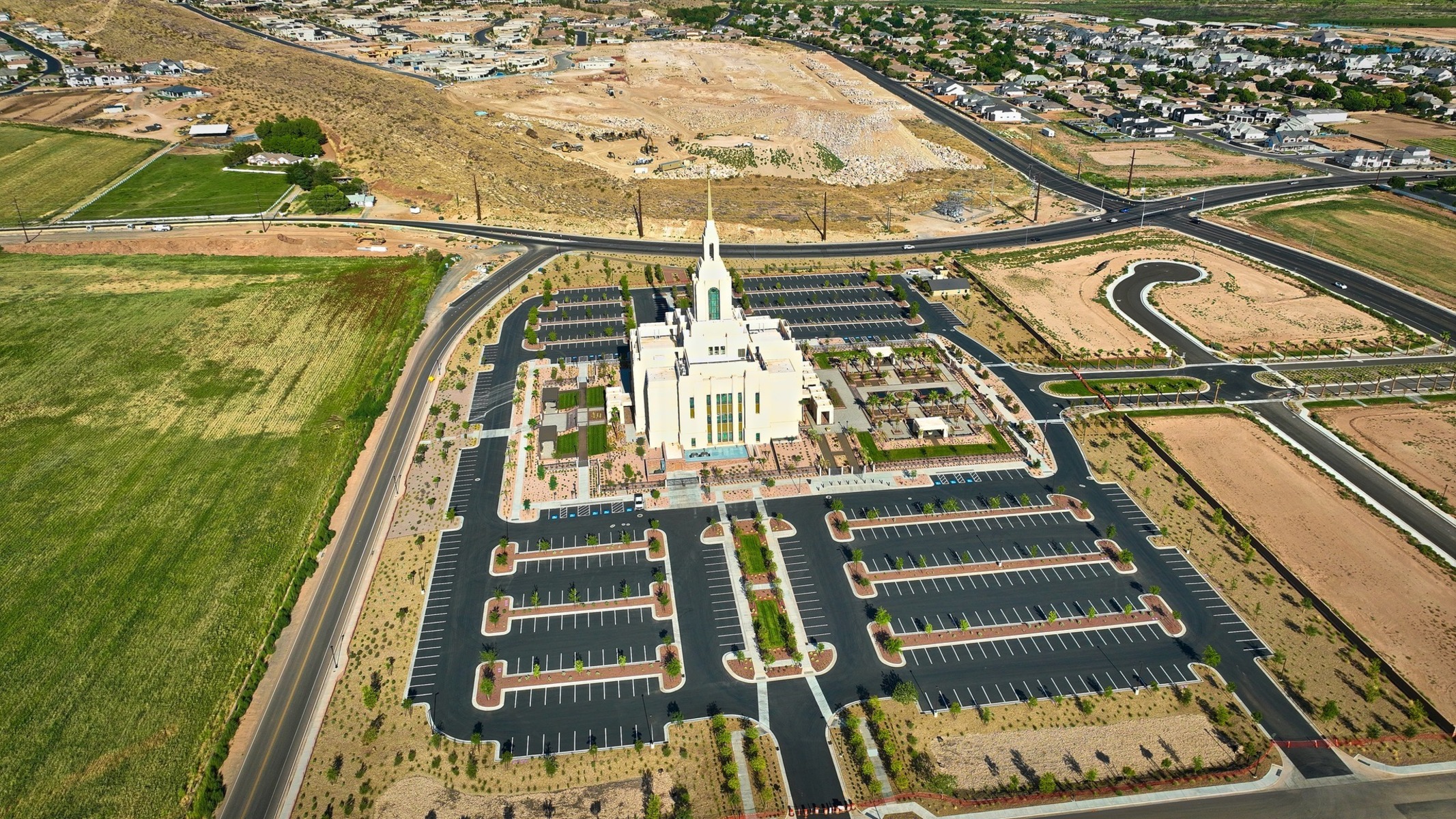 Red Cliffs Utah Temple Photograph Gallery | ChurchofJesusChristTemples.org