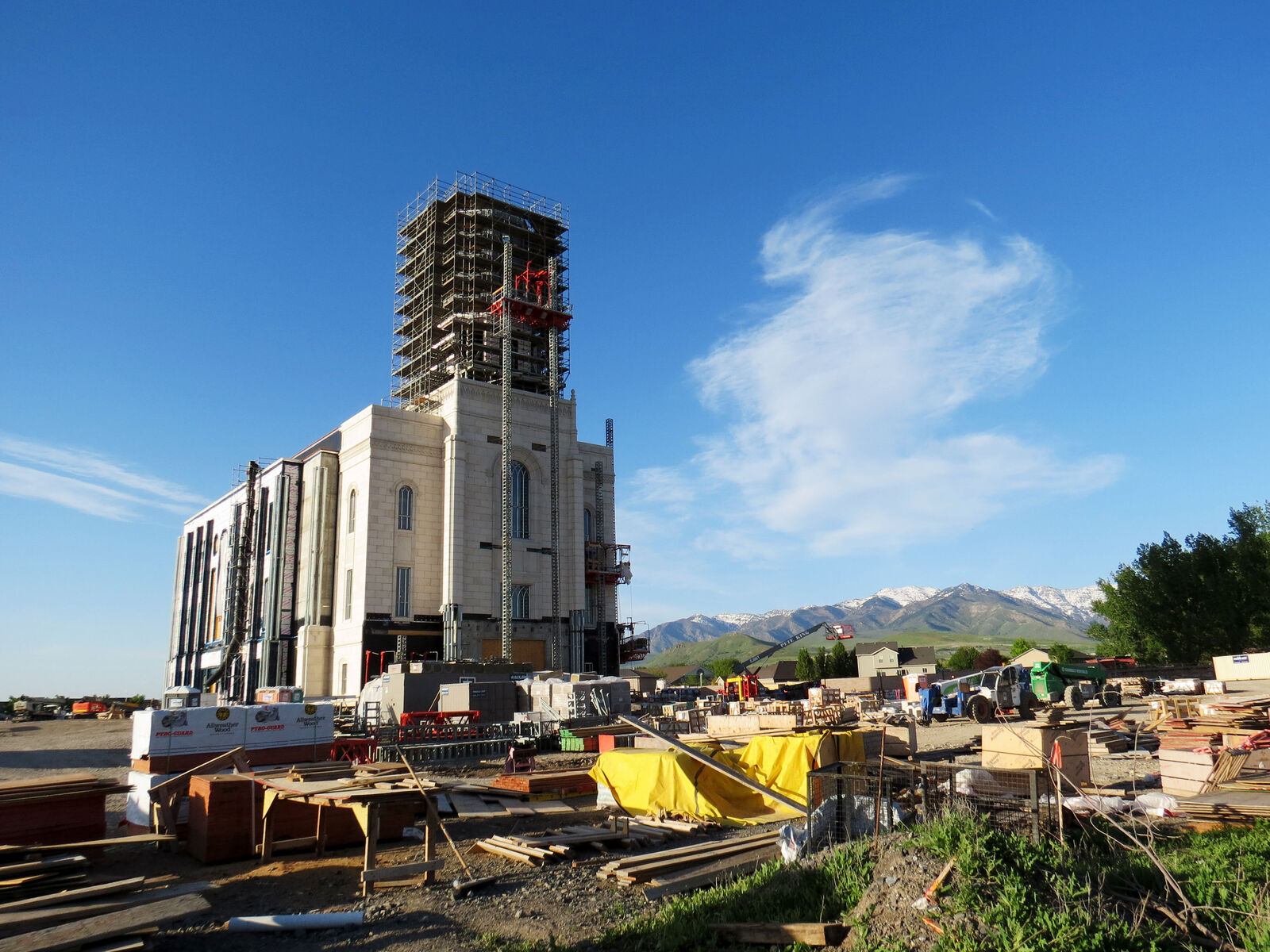 Smithfield Utah Temple Photograph Gallery | ChurchofJesusChristTemples.org