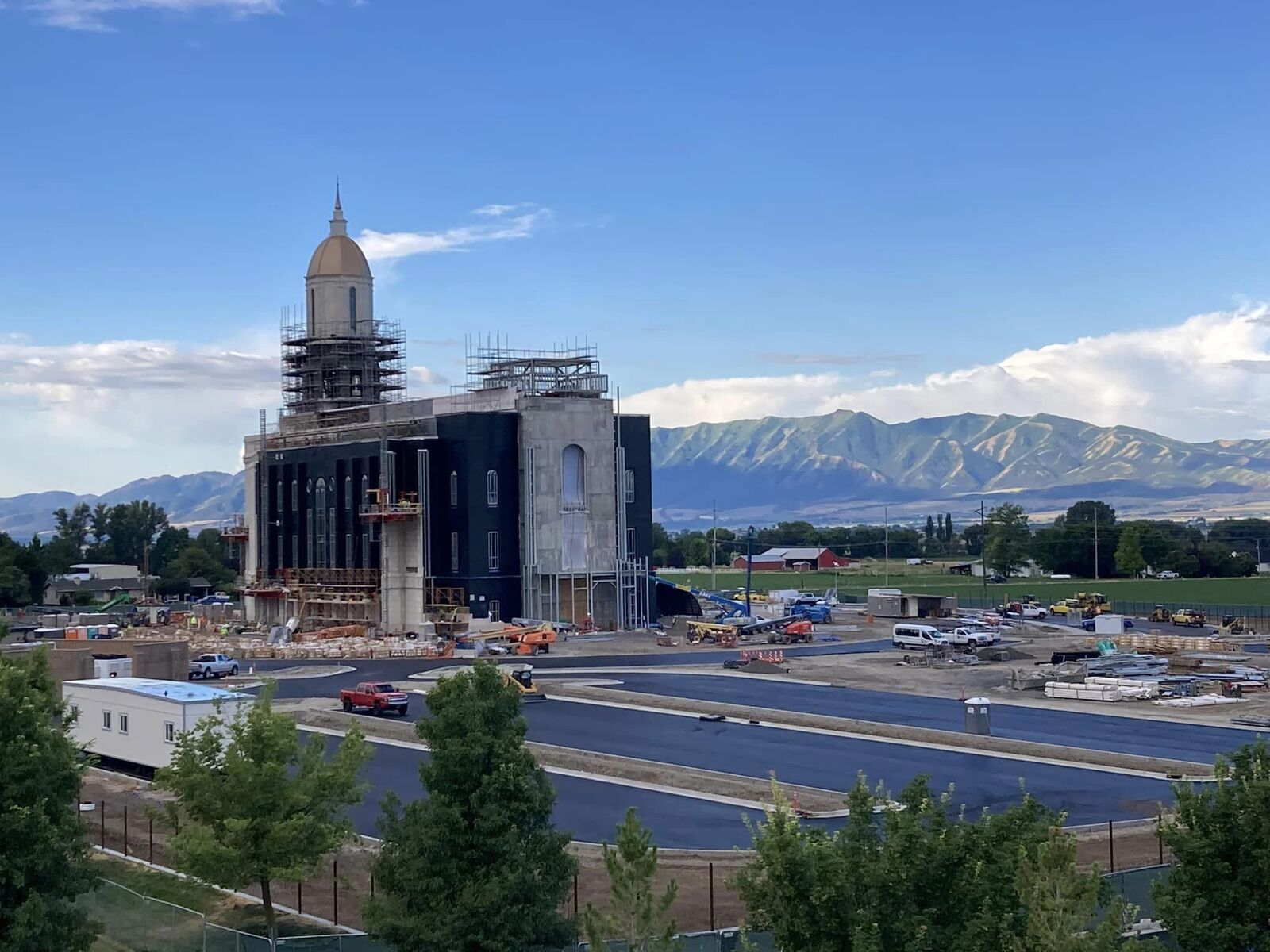 Smithfield Utah Temple Photograph Gallery | ChurchofJesusChristTemples.org